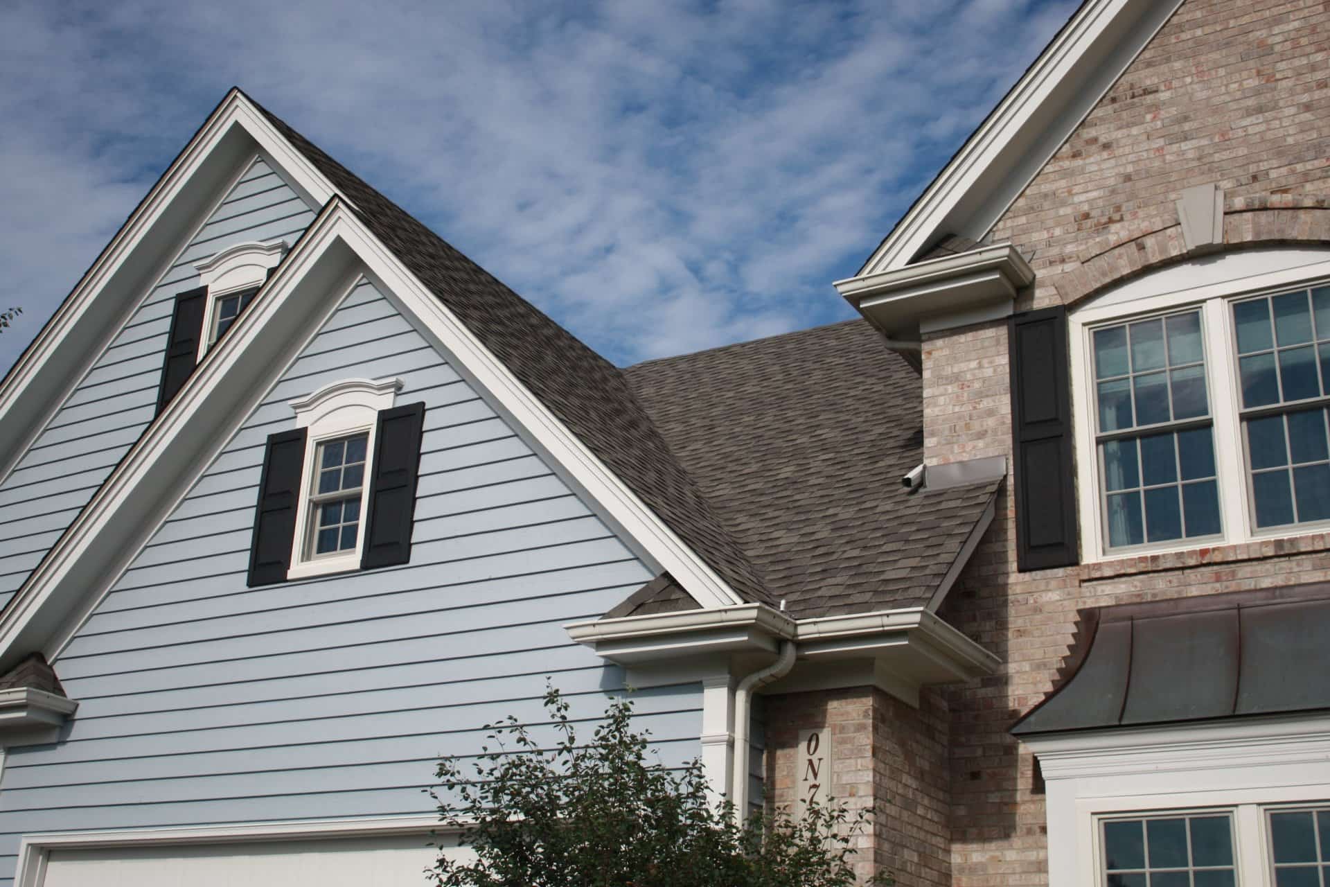 Roof with Weathered Wood color GAF Asphalt Shingles & Andersen 400 ...